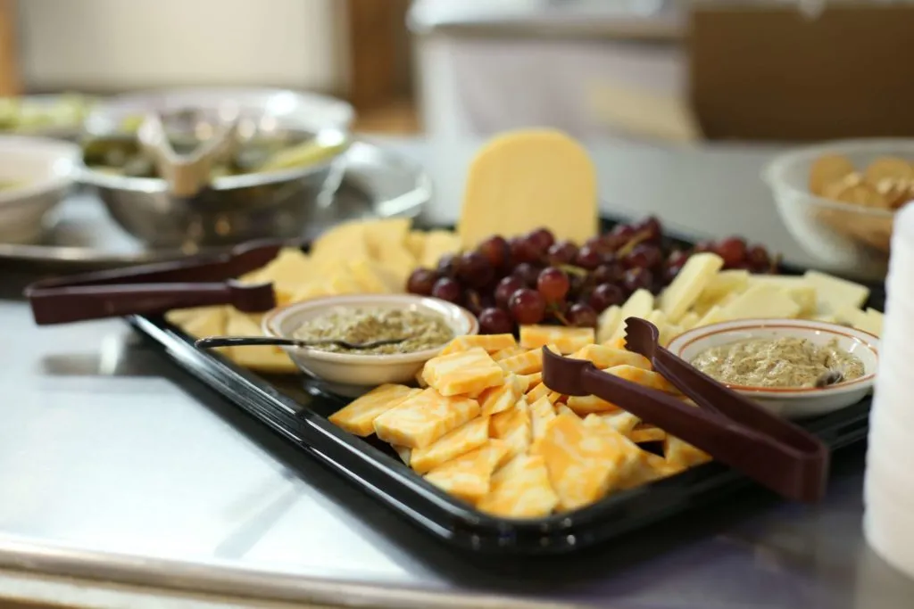Retreat Meals & Dining at Refreshing Mountain Retreat Center in PA